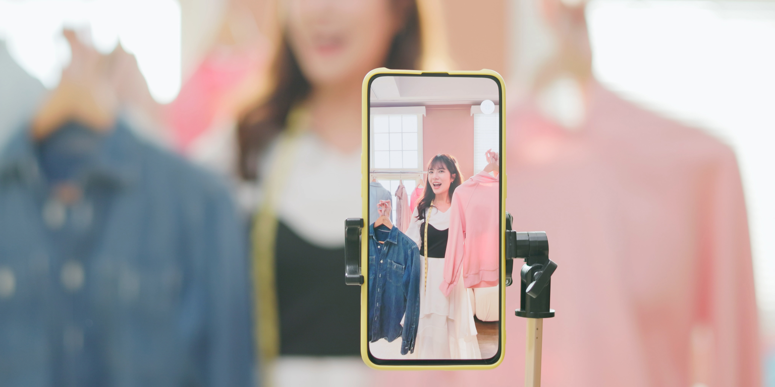 Job Desk & Tugas Host Live Streaming - PT. Multi Daya Sinergi Bersama